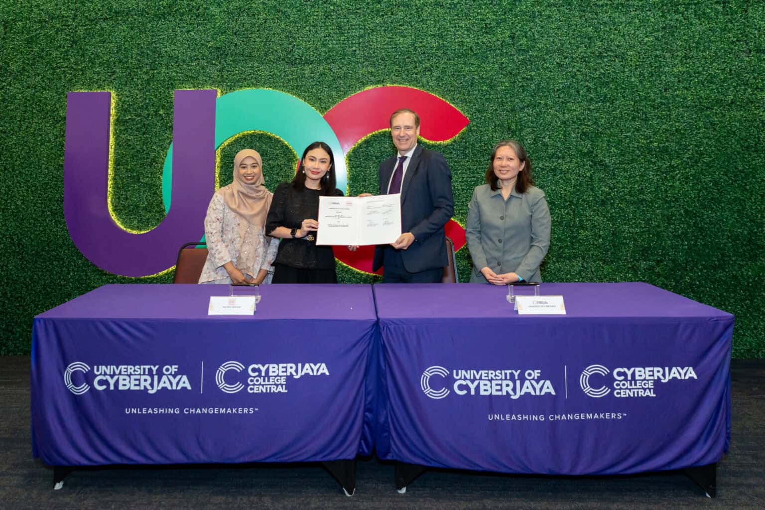 UoC Signs Landmark MoU to Bridge Classroom and Industry in Pharmacy ...